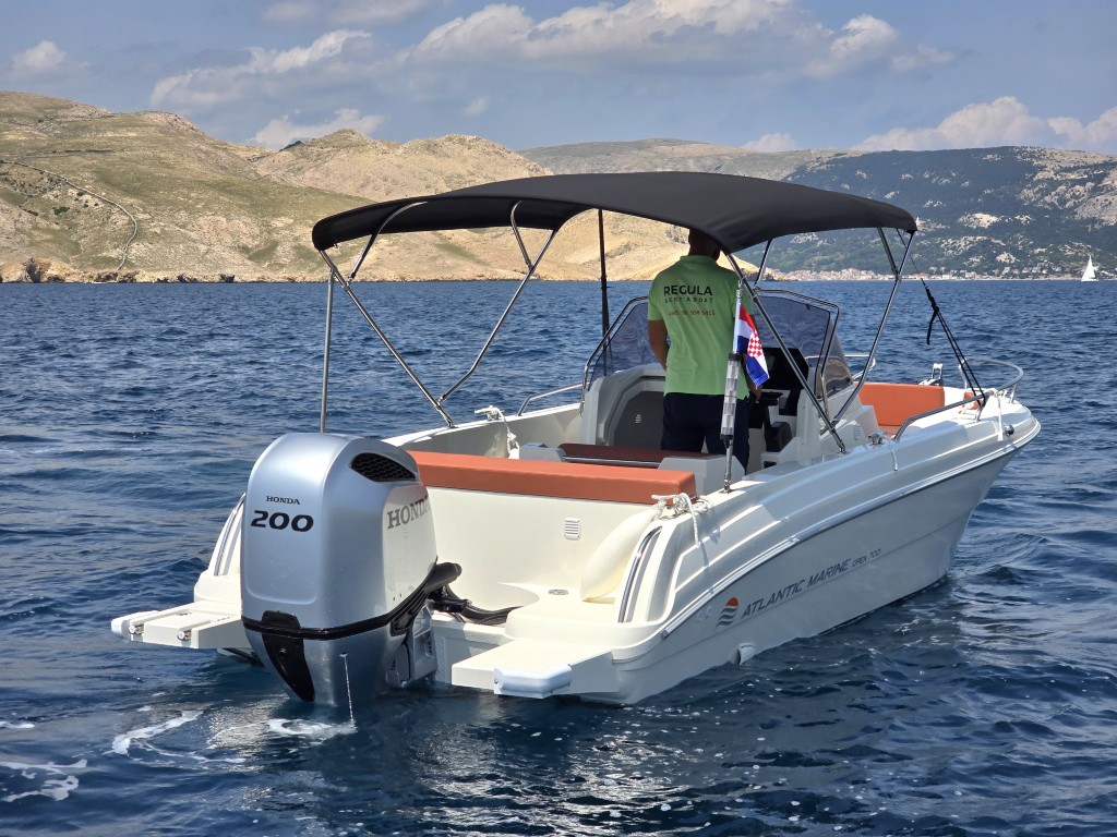 Atlantic Marine 700 OPEN - Regula rent a boat Baška